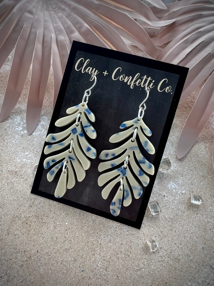 Fishbone Dangle in Sand/Blue Marble – Clay+ConfettiCo