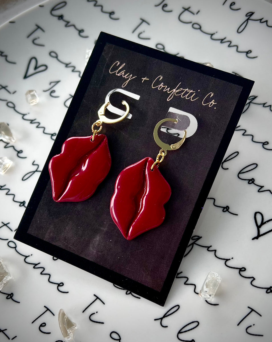 Juicy lips Dangle – Clay+ConfettiCo