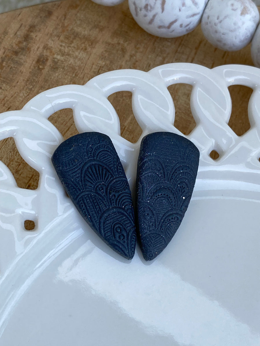 Black pearl small dagger – Clay+ConfettiCo